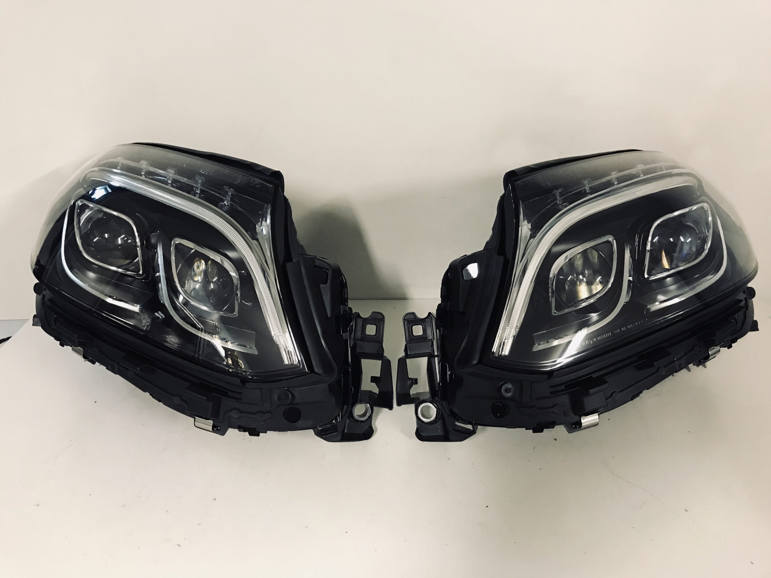 Mercedes-Benz GLS X166 2015 - 2019 FULL LED Headlights