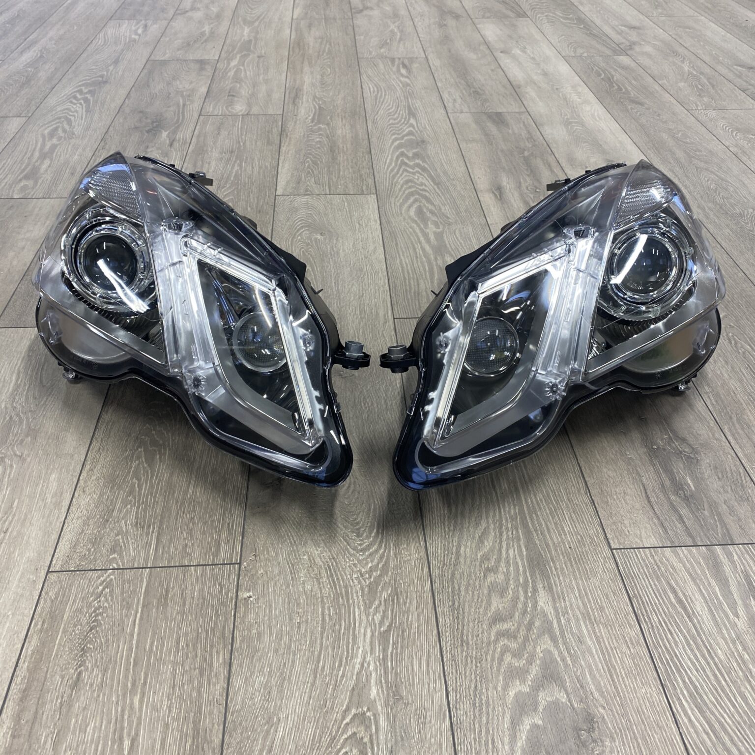 Mercedes - Benz E Class W212 2009 - 2013 Bi-Xenon Intelligent Headlights
